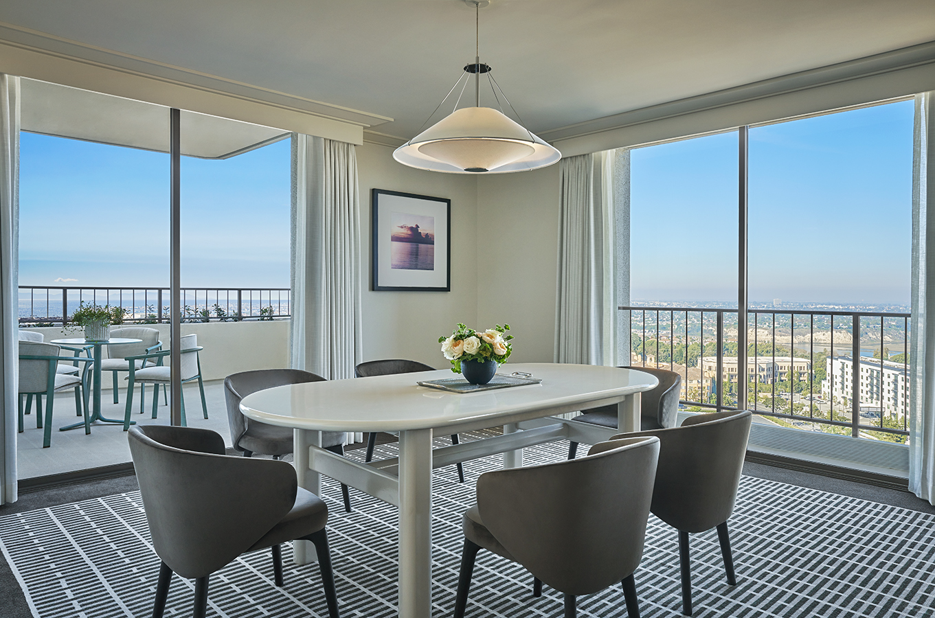 Boutique Hotel Room Image Gallery | Pendry Newport Beach